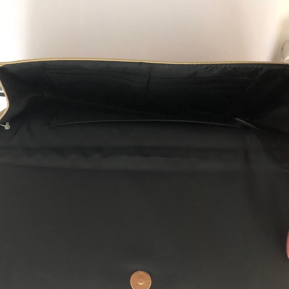 Guess | Bags | Guess Womens Envelope Wallet | Poshmark